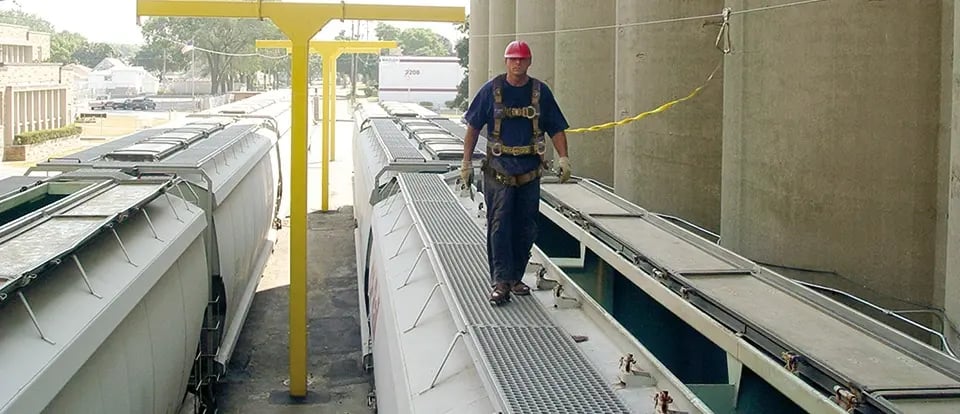 L & T Style Horizontal Lifeline Systems | Diversified Fall Protection